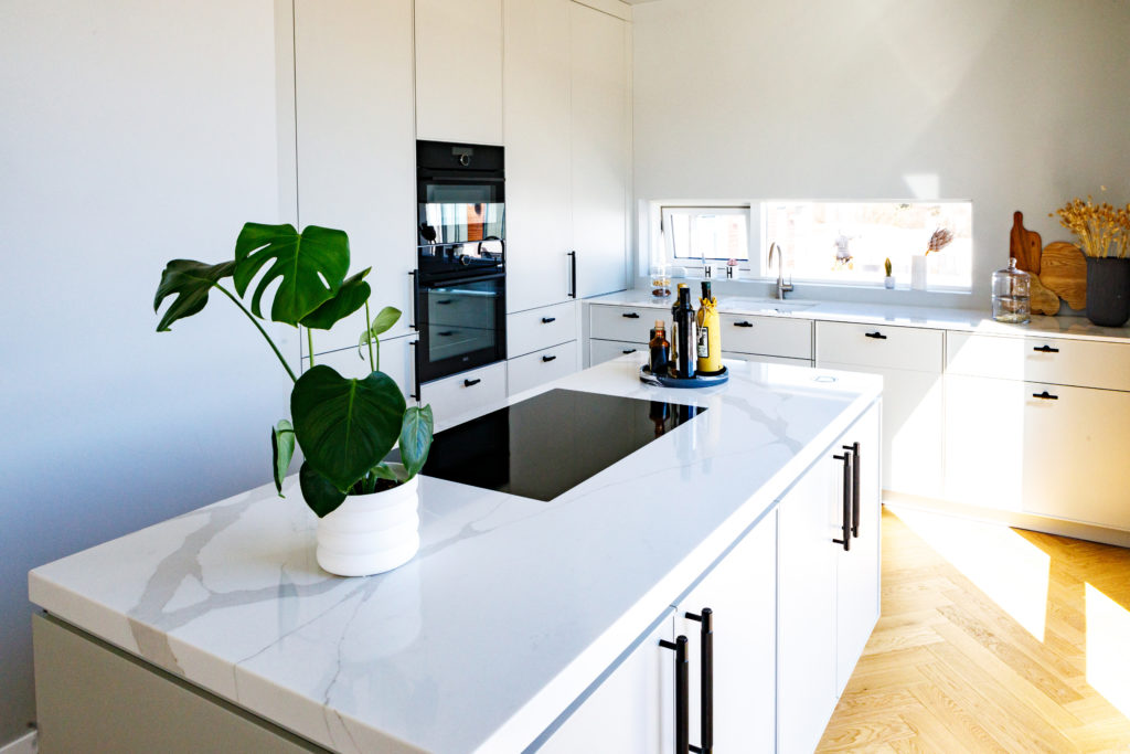 INNRÉTTINGAR – Innréttingar – sérsmíði – hönnun